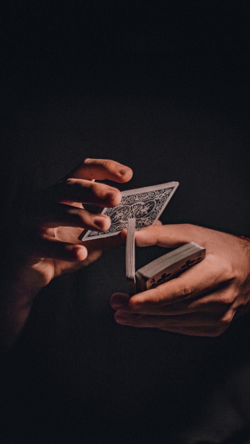 Card Shuffle Techniques - Deck of Art