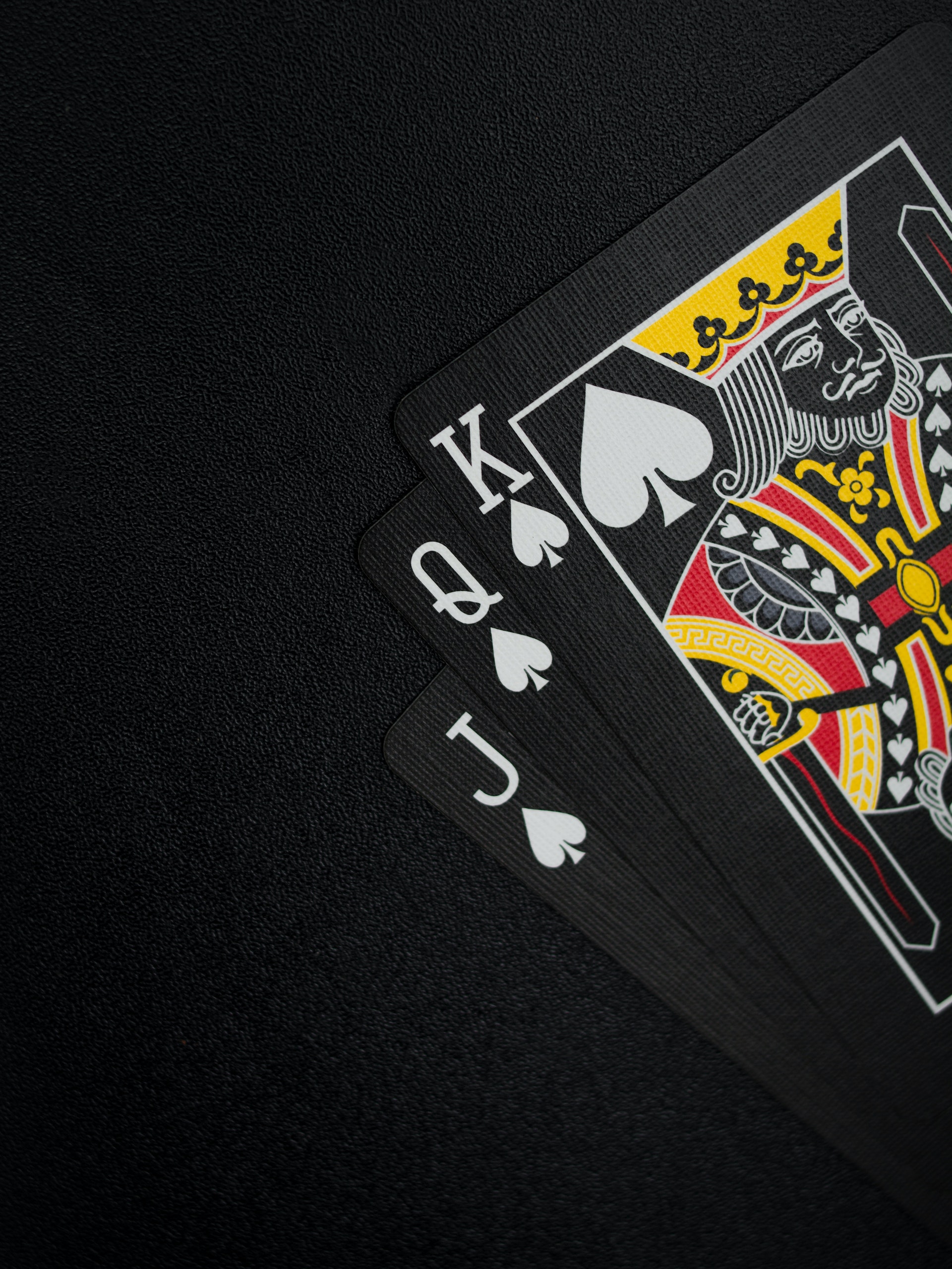 The Overhand Shuffle: Unveiling the Subtle Art of Card Mixing - Deck of Art